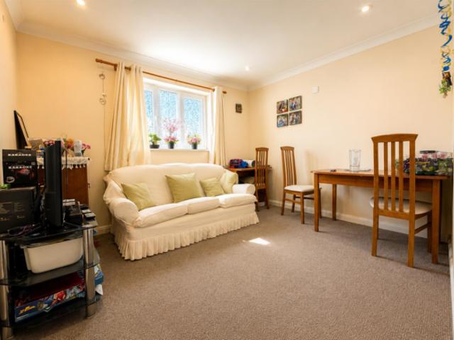 2 bedroom apartment for rent in Admirals Place, Havant Road, Cosham, PO6