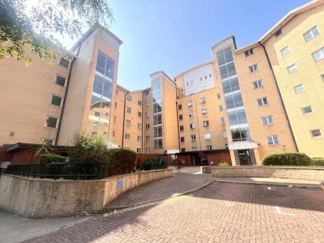 2 bedroom apartment for rent in Adventurers Quay, Cardiff Bay, CF10