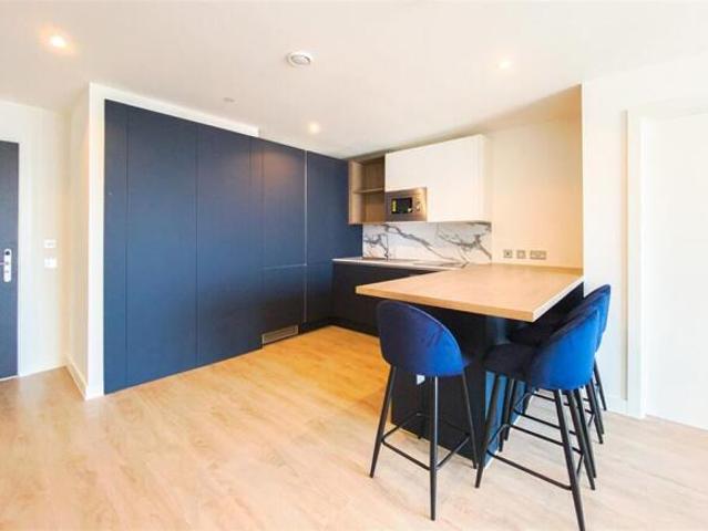2 bedroom apartment for rent in Affinity Living Riverview, M3