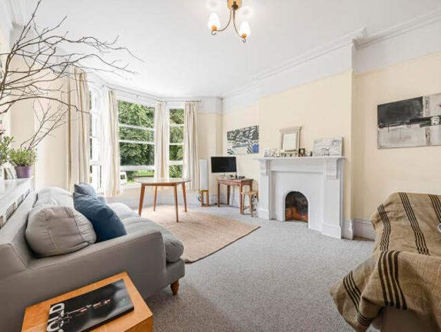 2 bedroom apartment for rent in Albert Bridge Road, Battersea SW11