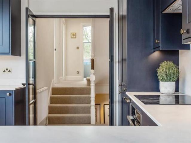 2 bedroom apartment for rent in Albert Bridge Road, Battersea Park, SW11