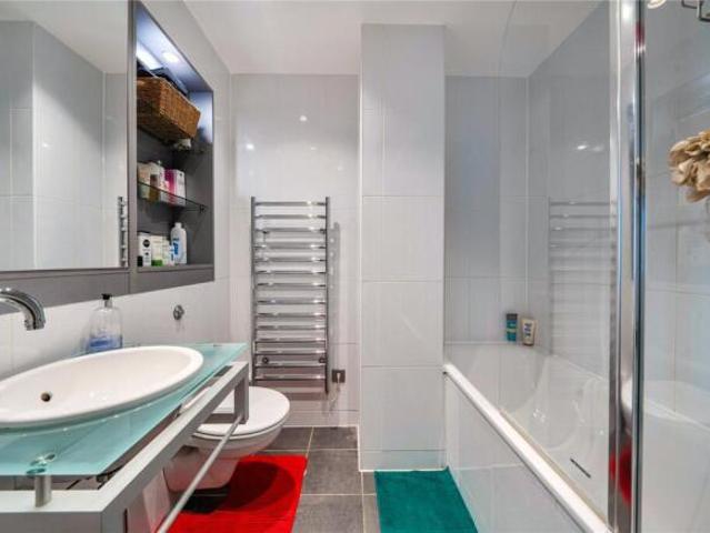 2 bedroom apartment for rent in Albert Embankment, London, SE1