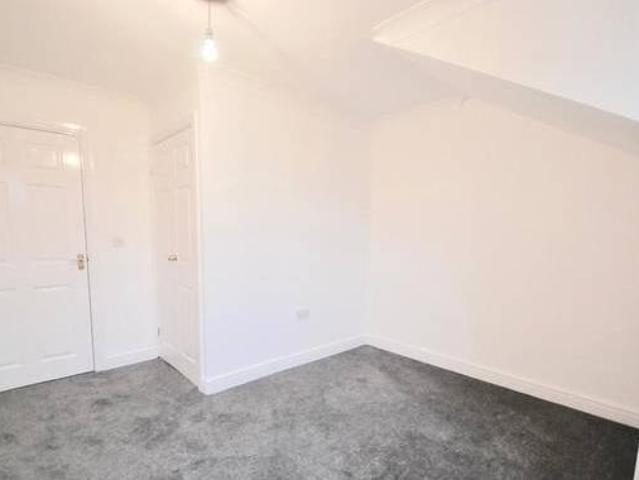 2 bedroom apartment for rent in Albert Road Manchester M19 2EQ M19