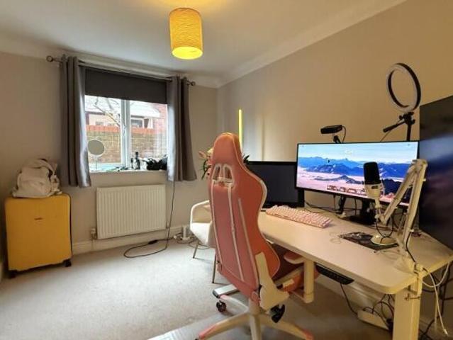 2 bedroom apartment for rent in Aldershot Road, Guildford, GU2