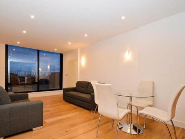 2 Bedroom Apartment For Rent In Aldgate East