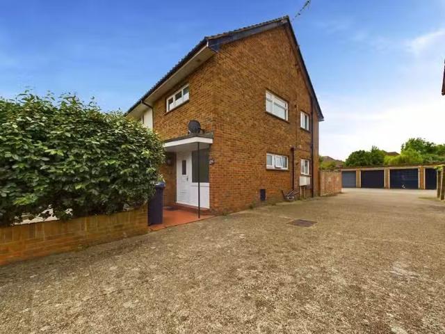 2 bedroom apartment for rent in Aldsworth Avenue, Goring by se.