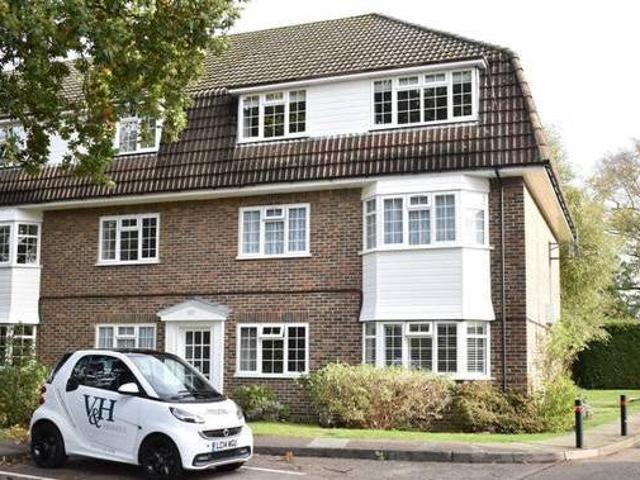 2 bedroom apartment for rent in Alexandra Road Epsom KT17