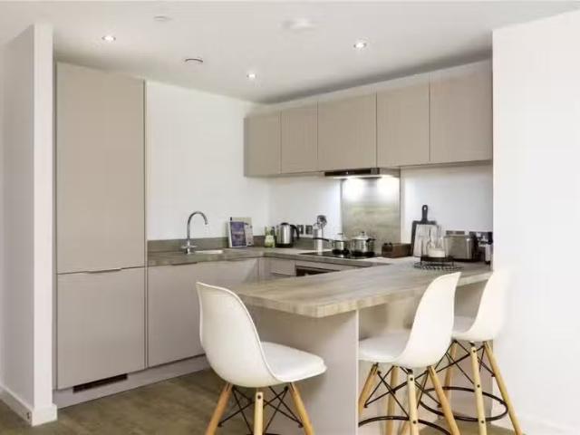 2 bedroom apartment for rent in Allegro, 3 Exchangee Square, T.