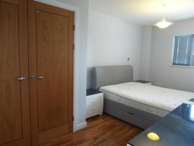 2 bedroom apartment for rent in Altolusso, Bute Terrace, CF10
