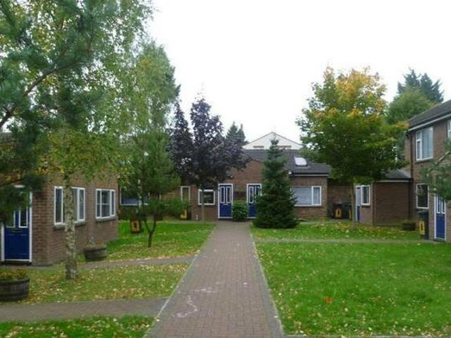 2 bedroom apartment for rent in Alton Gardens Luton LU1