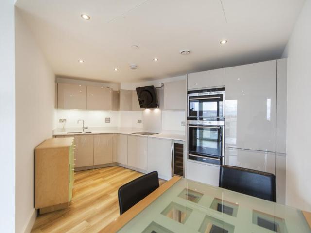 2 bedroom apartment for rent in Altitude Point, 71 Alie Street, London, E1
