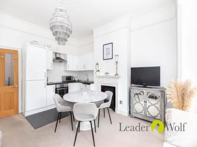2 bedroom apartment for rent in Alumhurst Road, Bournemouth, Dorset, BH4