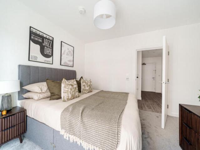 2 bedroom apartment for rent in Anchors Point, Gallions Reach, E16