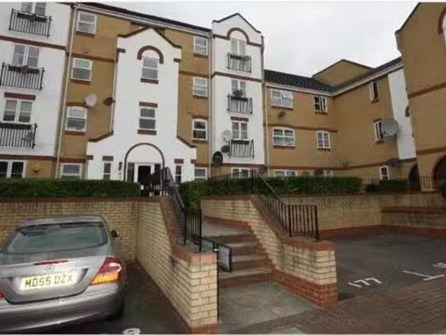 2 bedroom apartment for rent in Angelica Drive, London E6 6NT.