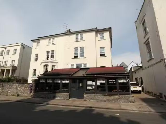 2 bedroom apartment for rent in Apsley Road Clifton, BS8