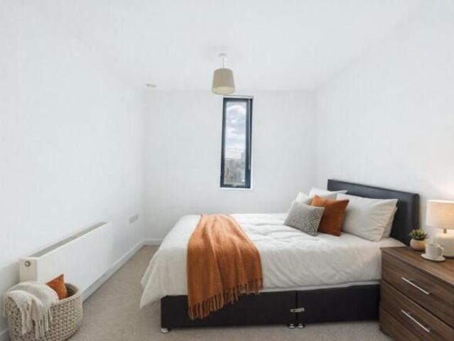 2 bedroom apartment for rent in Apt 92, Islington Wharf, M4