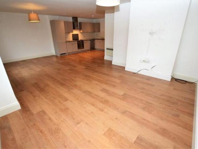 2 bedroom apartment for rent in Apt 2, Stratford Road, Liverpool, L19