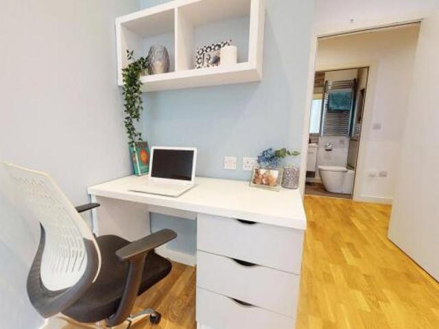 2 bedroom apartment for rent in Apt 33, Crown Residence #277777, LS1