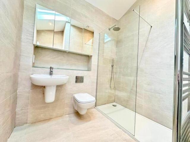 2 bedroom apartment for rent in Archway Road, Highgate, N6