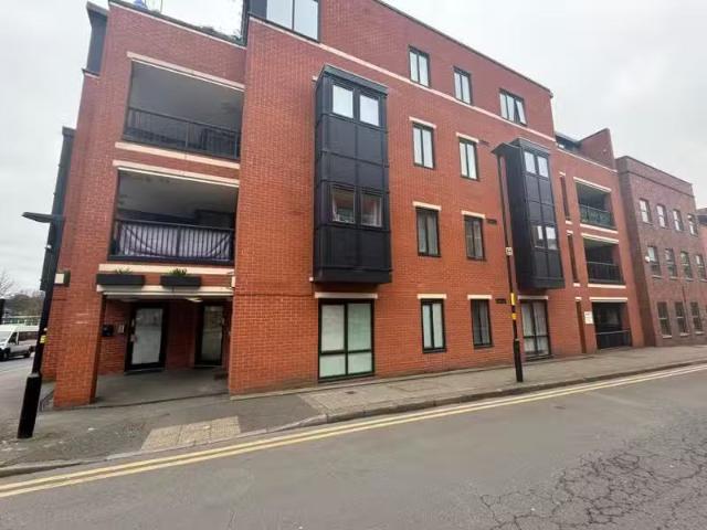 2 bedroom apartment for rent in Arena View, 2 Edward Street B1