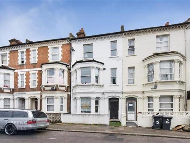 2 bedroom apartment for rent in Arlesford Road, SW9