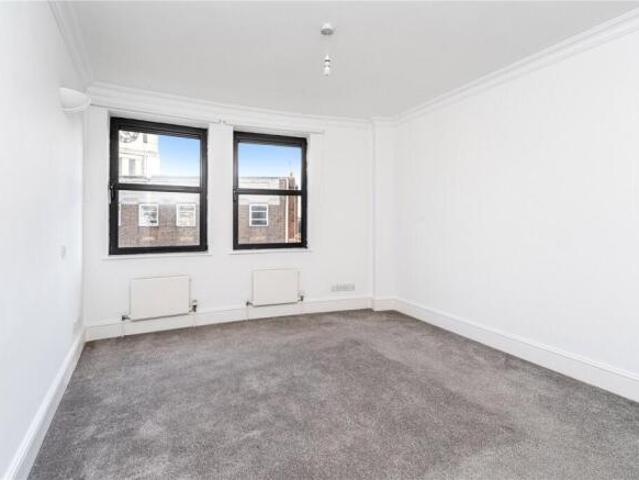 2 bedroom apartment for rent in Arragon Road, Twickenham, TW1