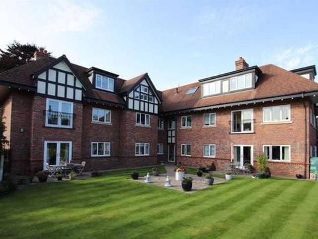 2 bedroom apartment for rent in Ashley Road Hale WA14