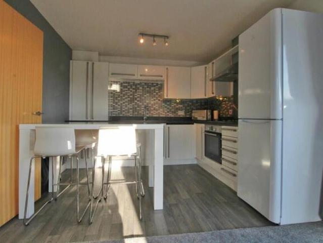 2 bedroom apartment for rent in Aspley Heights, Moldgreen, HD5