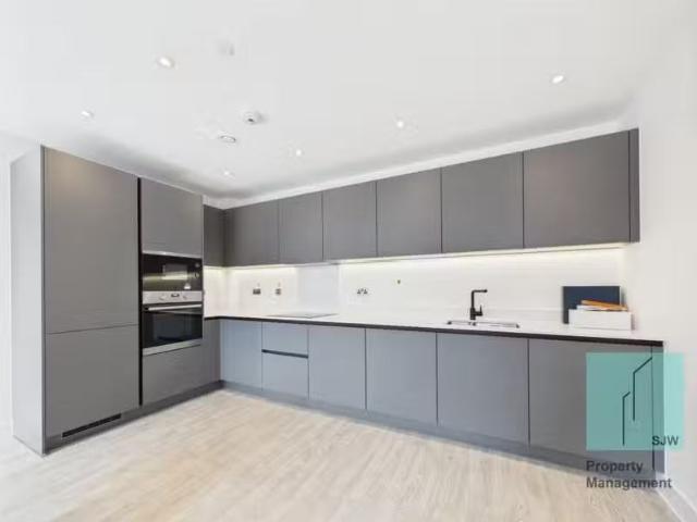 2 bedroom apartment for rent in Aston Terrace, Cambridge, CB3