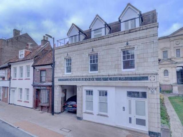 2 Bedroom Apartment For Rent In Buckinghamshire, Jnp