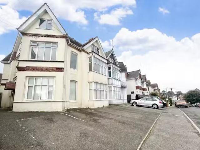 2 bedroom apartment for rent in Burnaby Road, Bournemouth, BH4