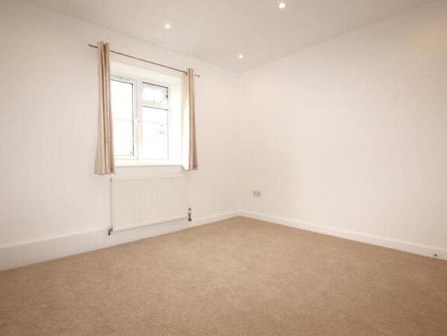 2 bedroom apartment for rent in Burnham Court, Brent Street, Hendon, NW4