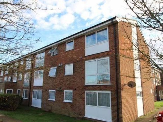 2 bedroom apartment for rent in Burns Drive Hemel Hempstead HP2