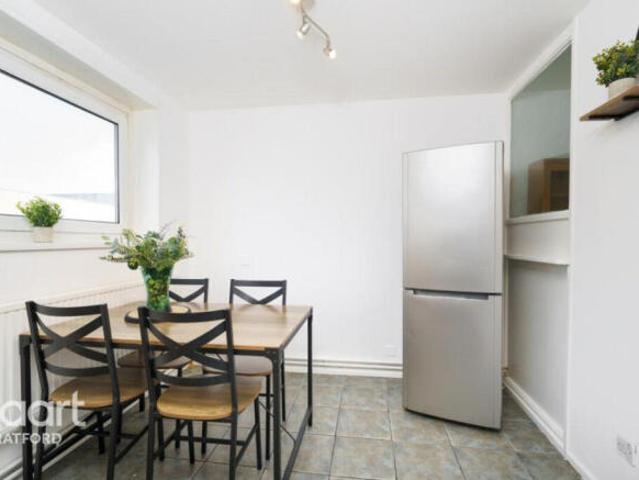 2 bedroom apartment for rent in Byford Close, London, E15