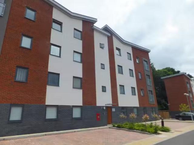 2 bedroom apartment for rent in Baker Court, Four Oaks. B74 2T.