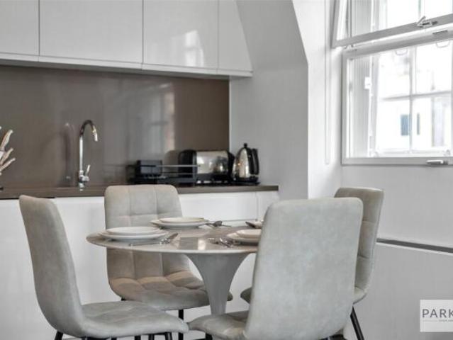 2 bedroom apartment for rent in Baker Street, London, W1U