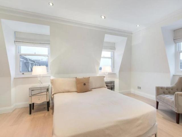 2 bedroom apartment for rent in Baker Street, Marylebone, London, NW1