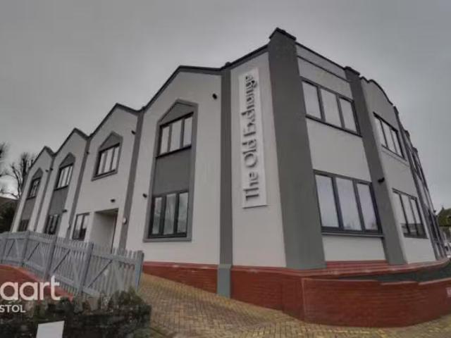 2 bedroom apartment for rent in Bank Road, Bristol, BS15
