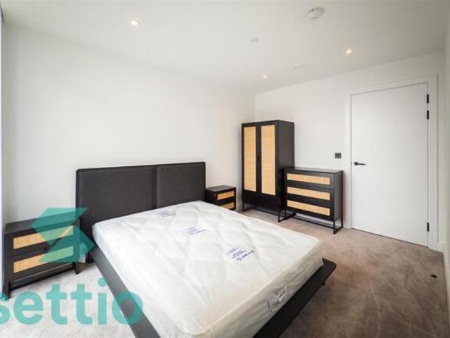 2 bedroom apartment for rent in Bankside at Colliers Yard, M3