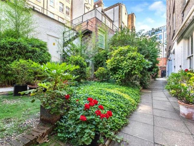 2 bedroom apartment for rent in Basil Street, Knightsbridge, London, SW3