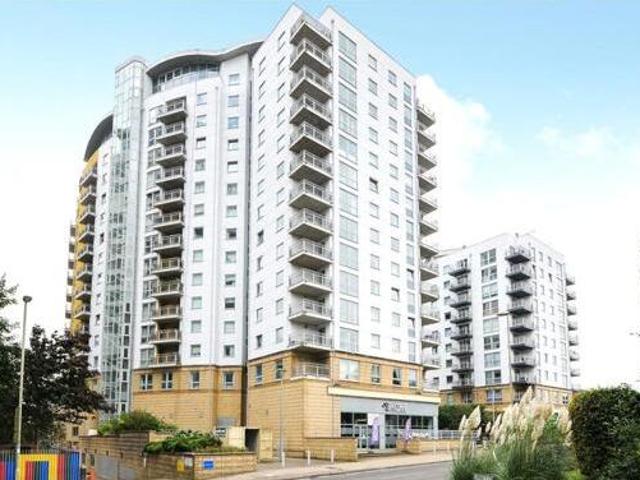 2 Bedroom Apartment For Rent In Basingstoke, Hampshire