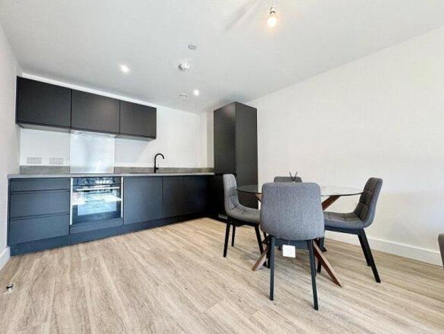 2 bedroom apartment for rent in Bastion Point, 12 Oriel Street, L3