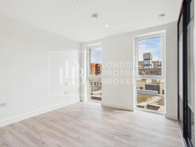 2 bedroom apartment for rent in Batchford House, Kibdrooke Village, SE3