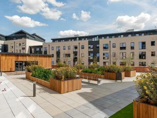 2 Bedroom Apartment For Rent In Bath, Somerset