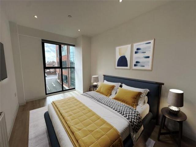 2 bedroom apartment for rent in Bath Road, Slough, Berkshire, SL1