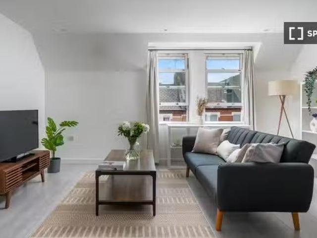2 bedroom apartment for rent in Battersea, London