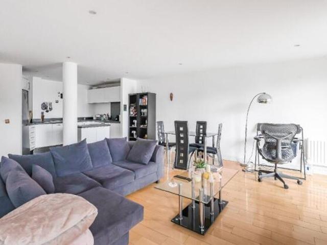 2 bedroom apartment for rent in Battersea Park Road, London, SW8