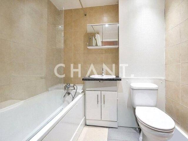 2 bedroom apartment for rent in Beachcroft Way, Islington, London, N19