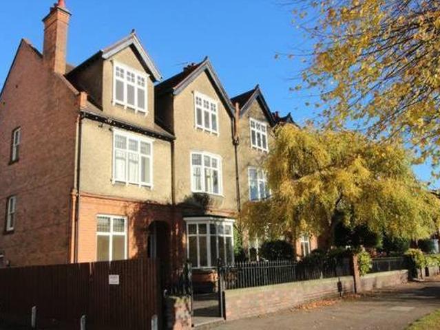 2 bedroom apartment for rent in Beauchamp Avenue Leamington Spa CV32