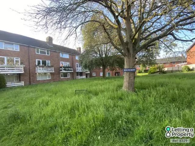 2 bedroom apartment for rent in Beechcroft, High Street, Henl.